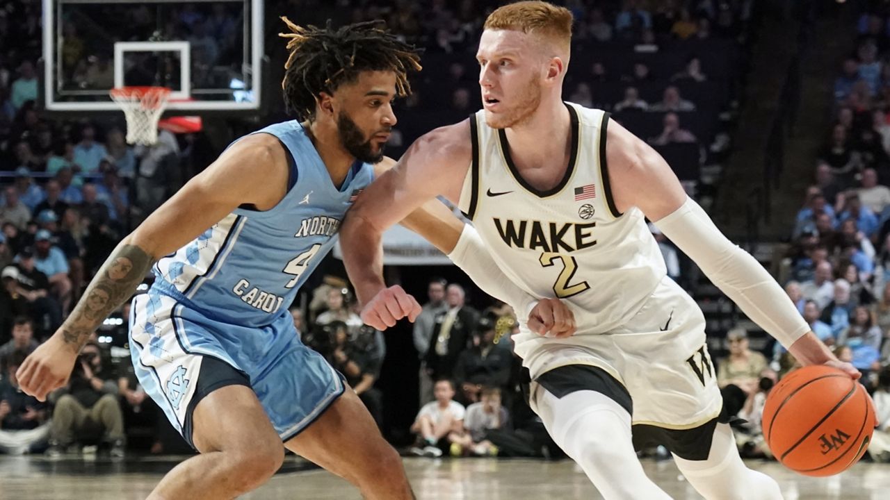 Appleby scores 35 as Wake Forest holds off Tar Heels 92-85