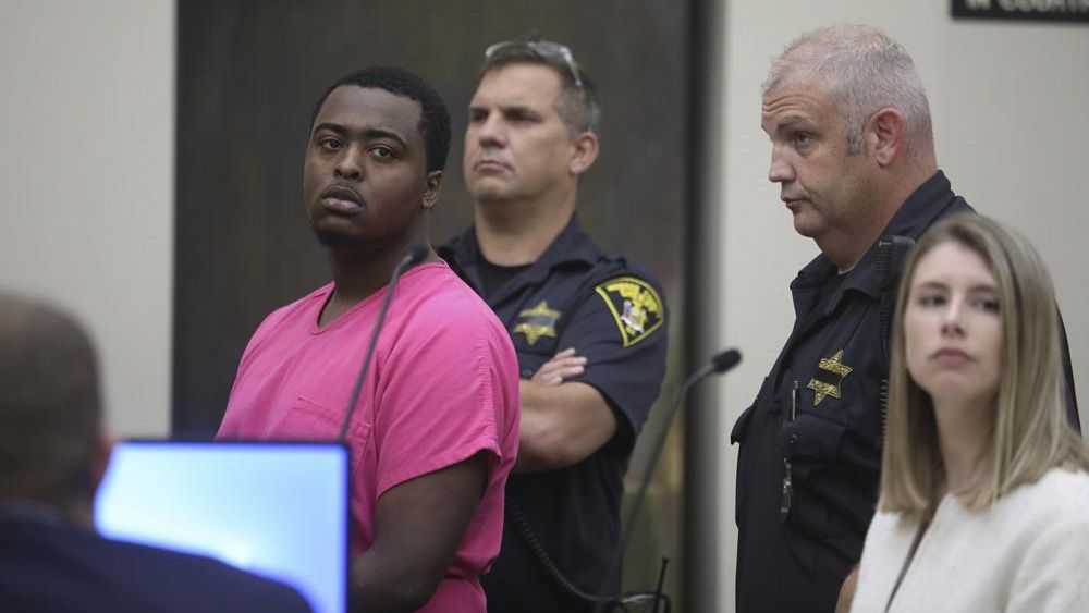 Suspect in deadly shooting of RPD officer pleads not guilty