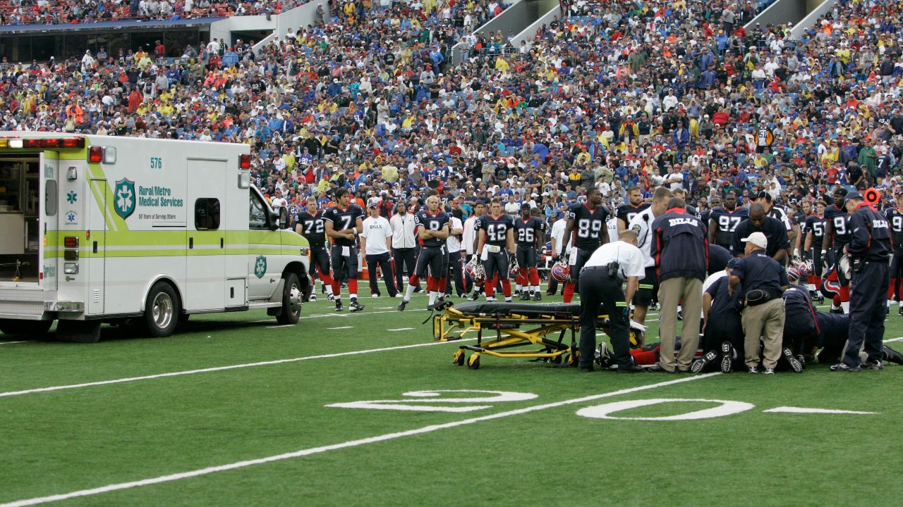 Former Bills TE Kevin Everett talks life-altering injury