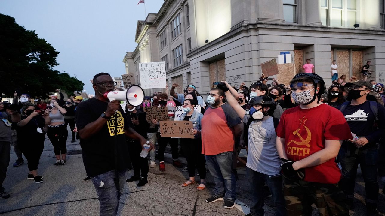 Photographers sue over injuries from 2020 protests