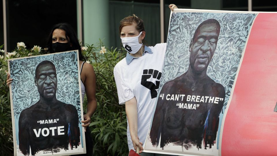 Officer Charged in Floyd's Death Held on $1 Million Bond