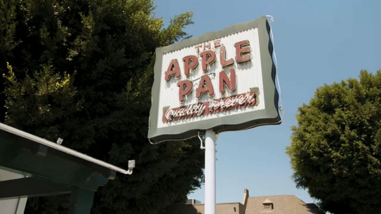 Celebrating LA's Burger Culture at the Apple Pan