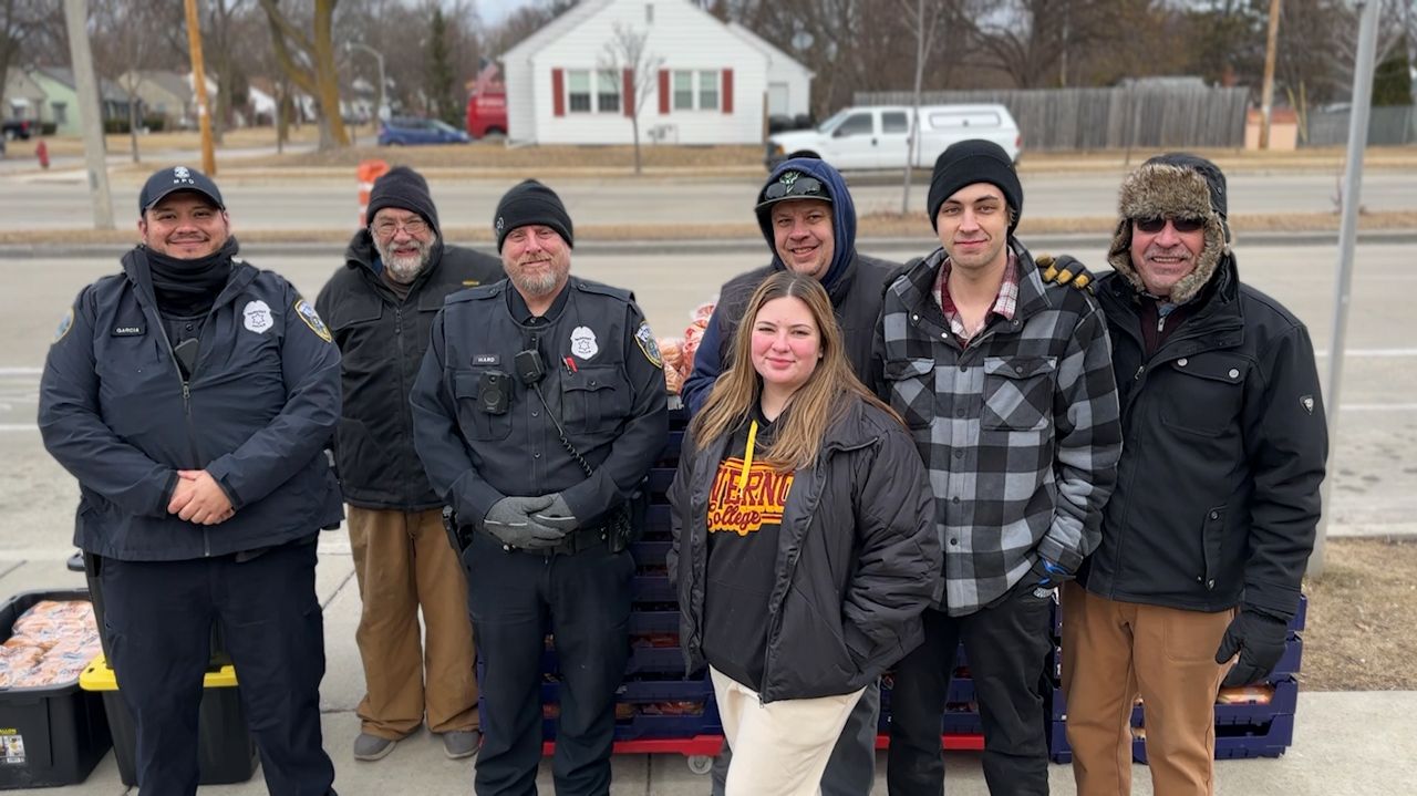 Teen provides 'loaves' of donations to those in need