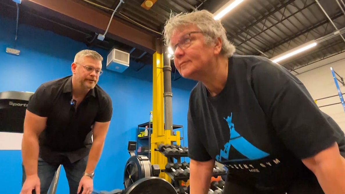 Wisconsin woman with MS prioritizes weightlifting