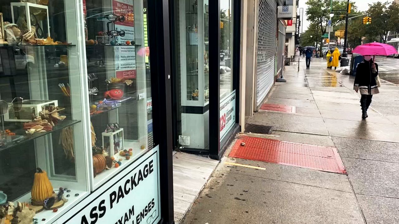 Sidewalk Sales: Open Storefronts Program Begins in City