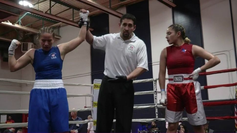 Austin Police Department hosts young fighters in boxing show