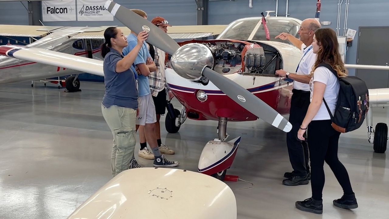 Demand rising for new pilots, aviation workers