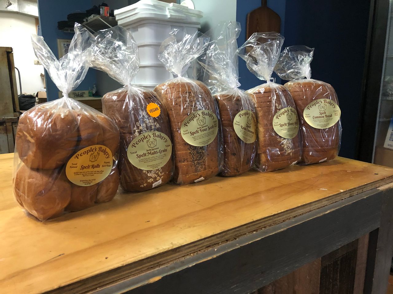 Bakery donates bread to food bank