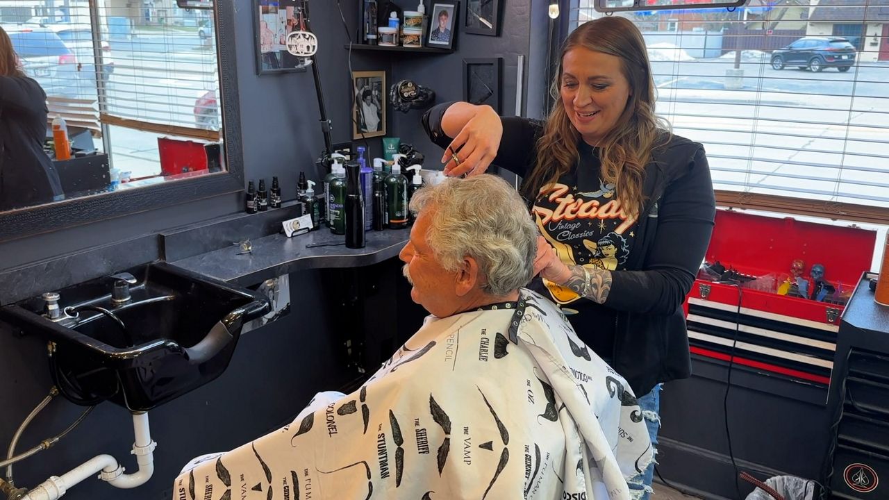 Appleton barbershop opens second shop 4 years after pandemic