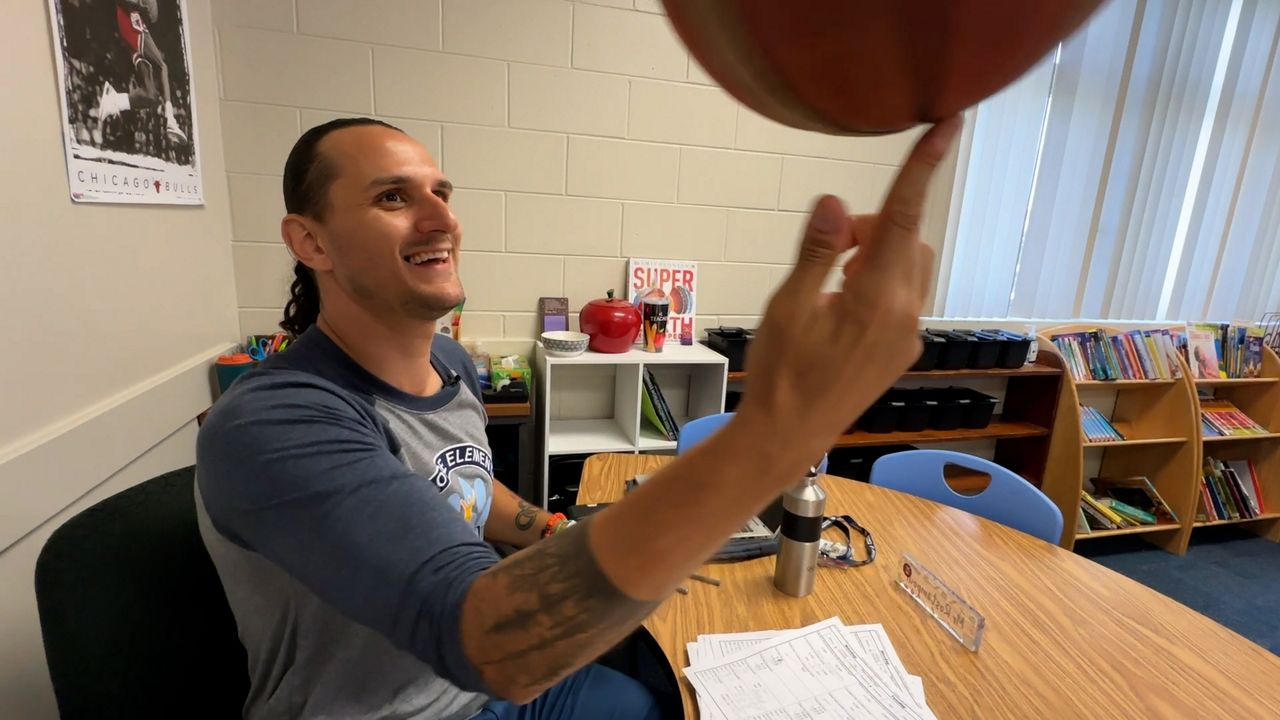 Manatee teacher brings Olympic experience to the classroom