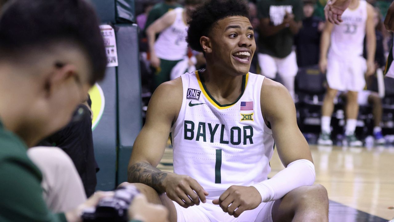 No. 9 Baylor rallies after George injury to beat No. 8 Texas