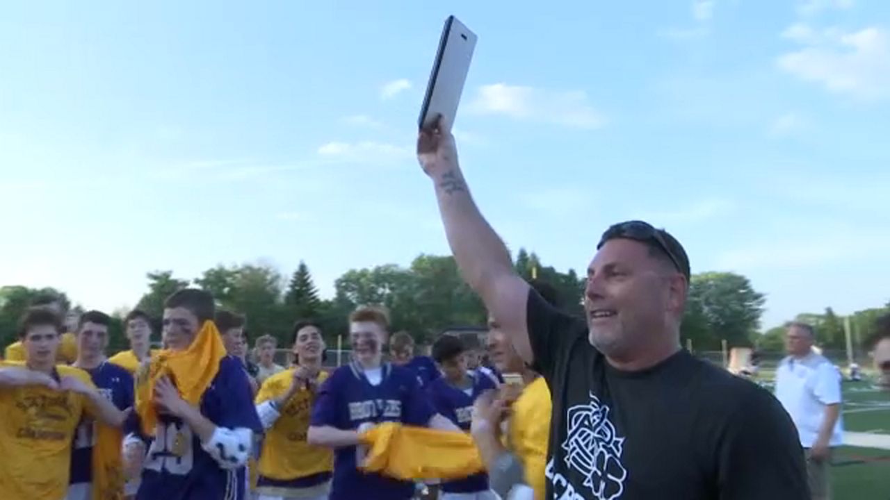 Ex-SU All-American Beardsley Keeping Busy