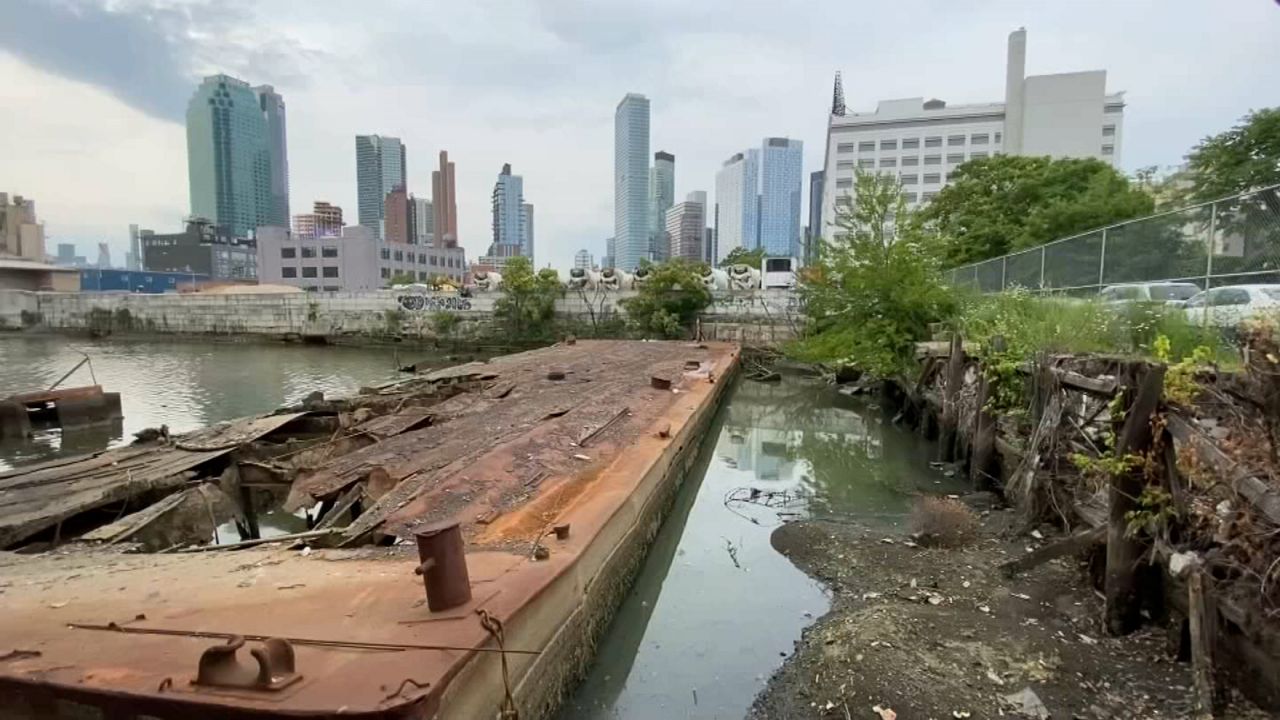Greenpoint residents sound off on proposed flood plan
