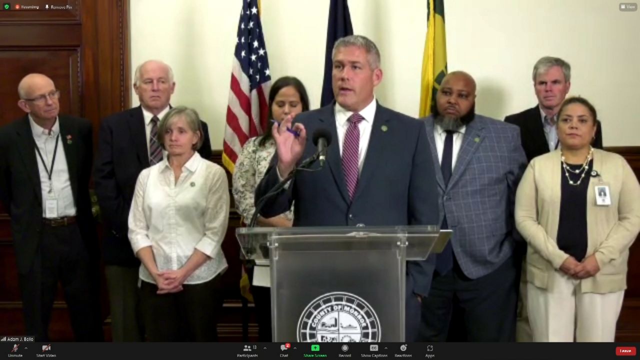 Adam Bello introduces alternative redistricting map