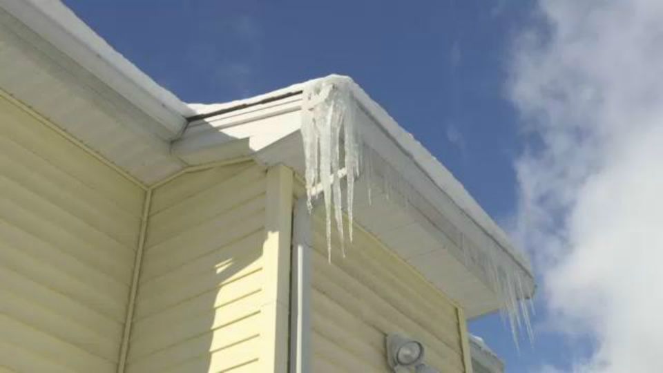 Taking care of your roof in the winter weather