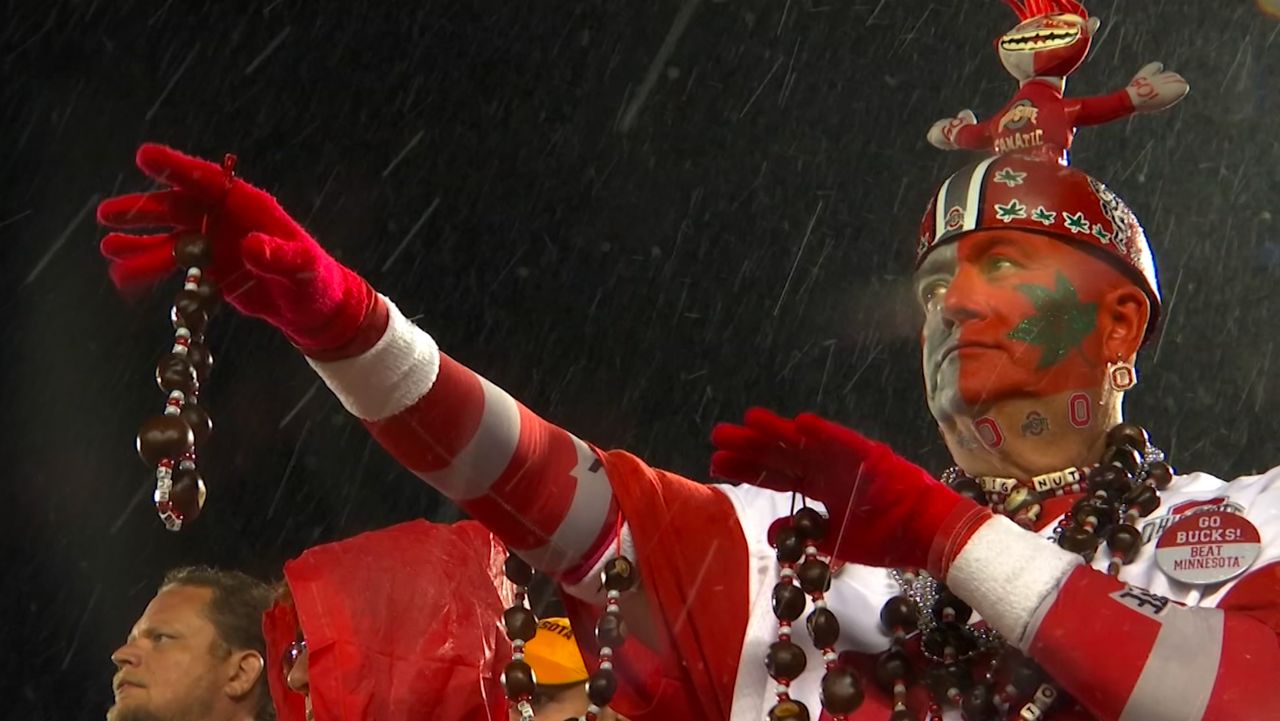 Ohio State superfan uses star power to give back