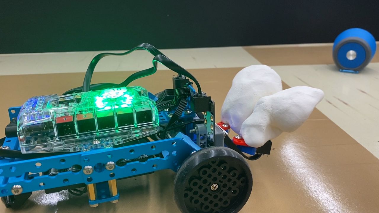 High school students learn STEM through UC program