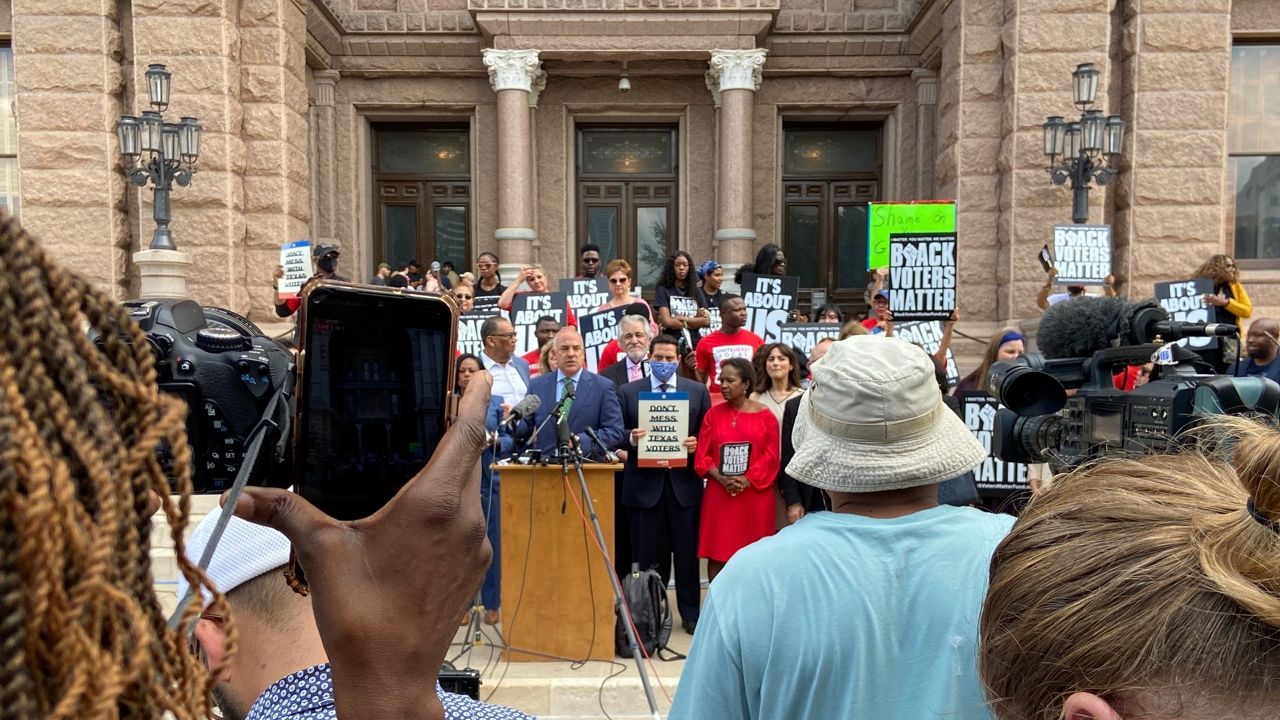 Voting rights advocates fight revived elections bill