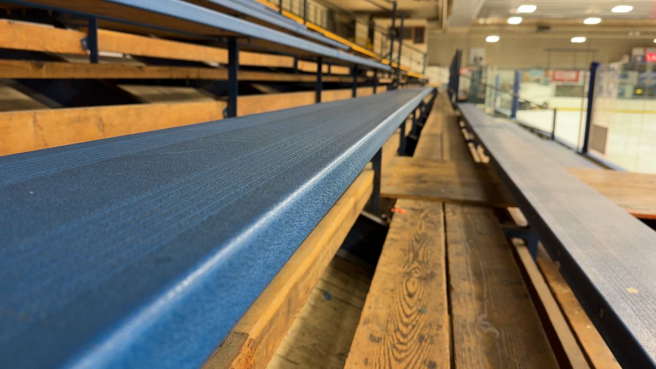 Community comes together to try and save Hartmeyer Ice Arena