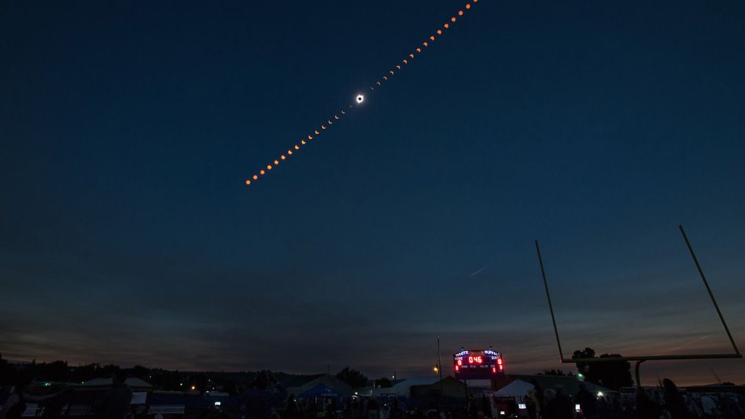 Bradenton planetarium shows preview of the upcoming eclipse