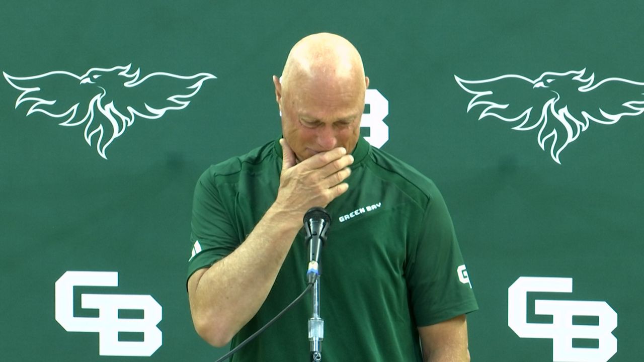Borseth retires after 21 years at UWGB