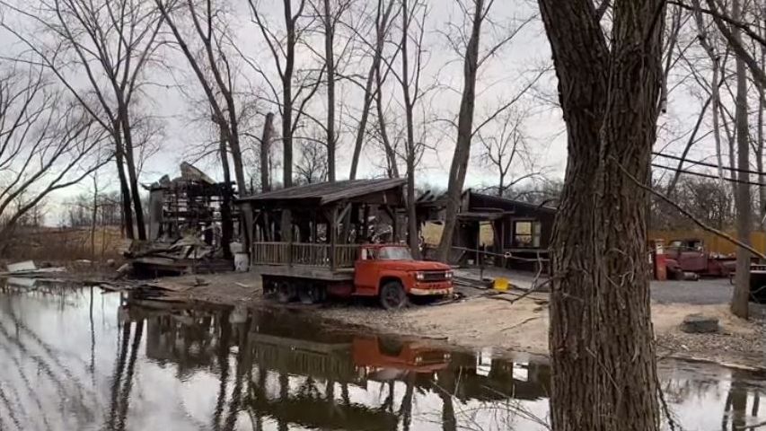 Massive fire destroys building at Three Brothers in Geneva