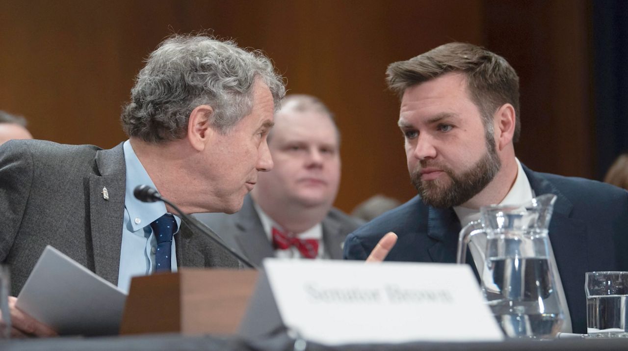 Ohio senators push rail bill in East Palestine hearing