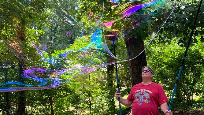 Charlotte "Bubbleologist" Adapts to Coronavirus Pandemic