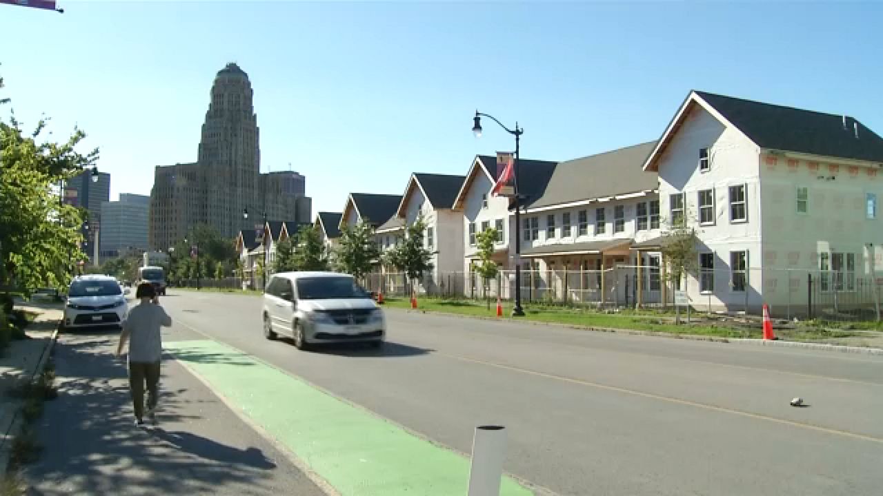 Buffalo delays winter parking regulations along bus routes