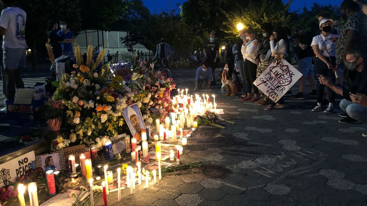 Massive Crowds Gather in Manhattan & Brooklyn for Black Lives Matter ...