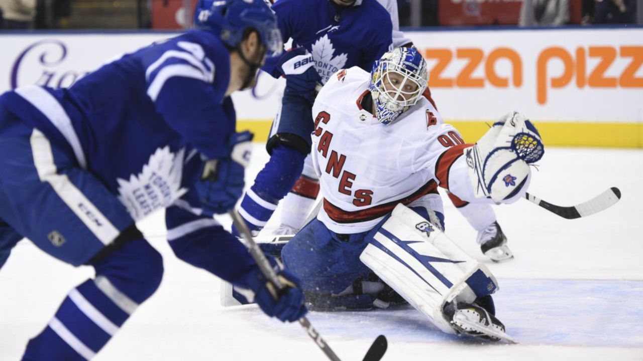 David Ayres Becomes Oldest Goalie to Win Debut Game