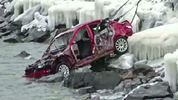 Car That Plunged Into Lake Ontario in February Pulled From Water