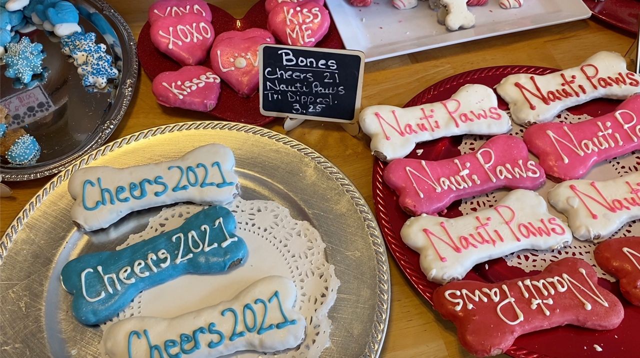 Cash Mobs Help Support Local Businesses During COVID