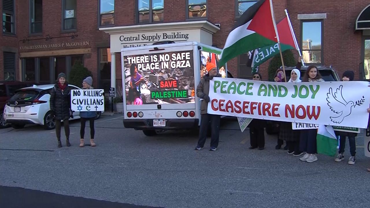 Demonstrators in Worcester call for Israel-Hamas cease-fire