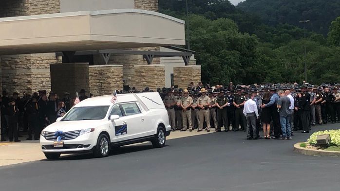 Hundreds honor the life of fallen officer Jacob Chaffins