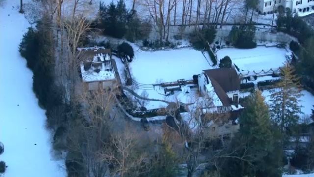 Small fire breaks out on grounds of Clintons' Westchester estate