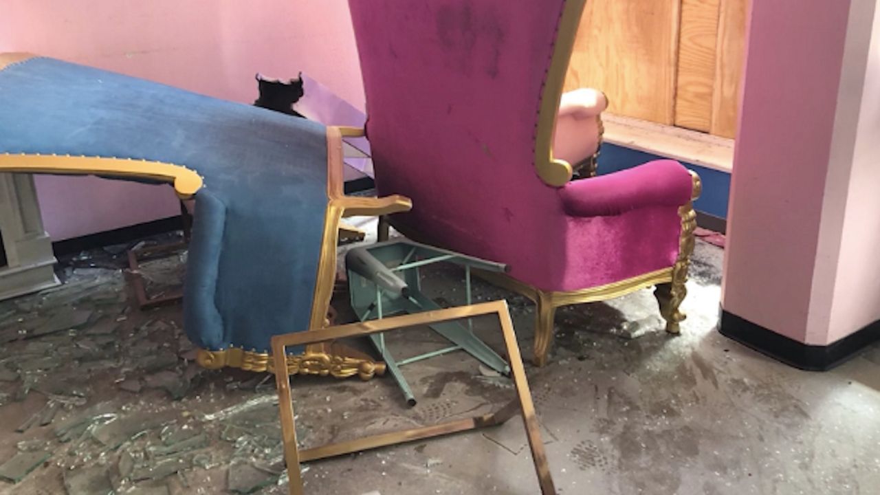 Colossal Cupcakes Destroyed While Employees Inside