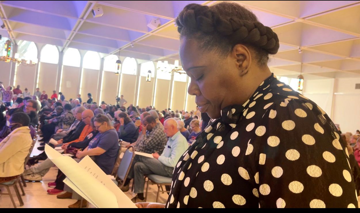 Hundreds meet to protest HACM