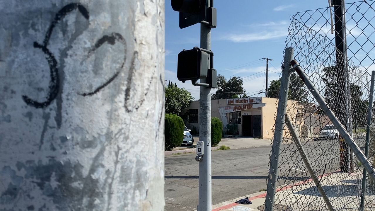 Compton Mayor Announces New Partnership Will Pay Salary of 800 Residents