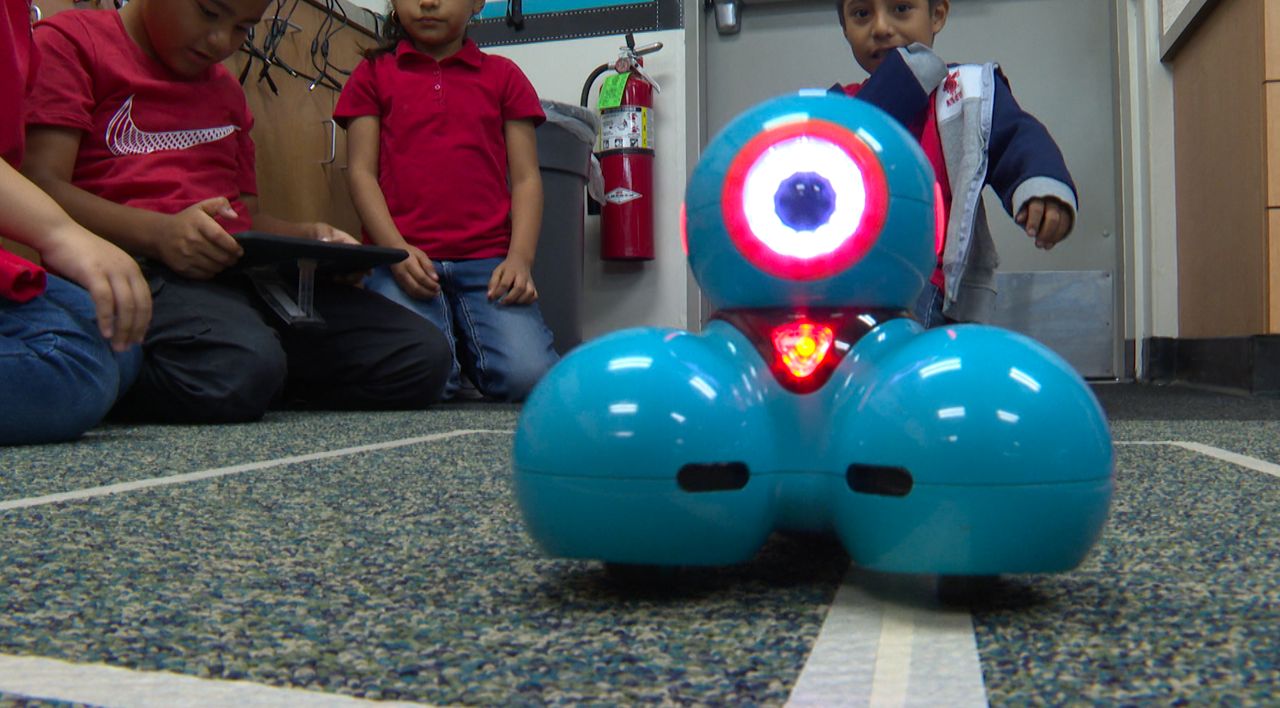 Garden Grove Offers Computer Science Academy to Kids