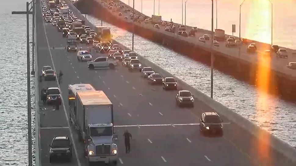 Howard Frankland Bridge Crash Sends Vehicle Into Water Howard Frankland Bridge Crash Sends Vehicle Into Water