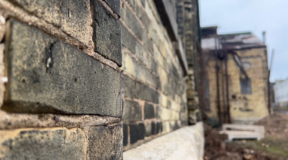 VA plans to recover cream bricks from building demolition