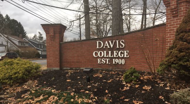 Weitsman Offers Use of Davis College To Officials