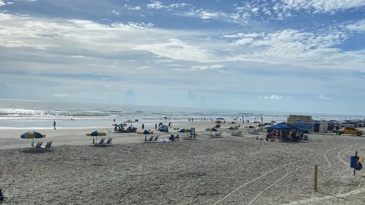 Busy Sunday expected along Central Florida beaches