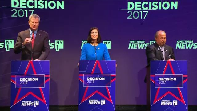 De Blasio faces challengers in mayoral debate on NY1