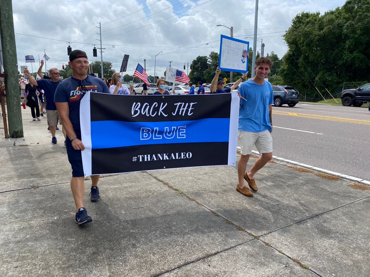 "Back in Blue" Rally, Counter Protest Block Tampa Bay Blvd