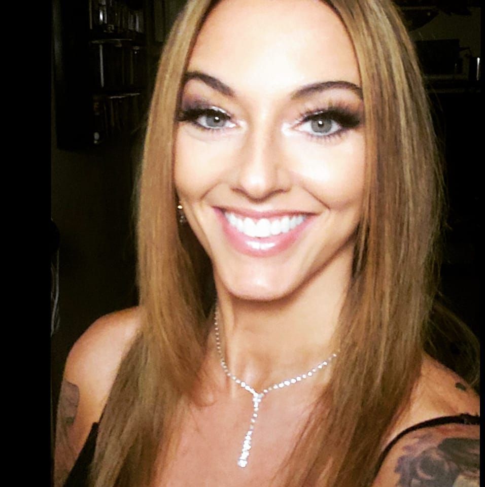 Woman warns others to be safe online dating after catfish