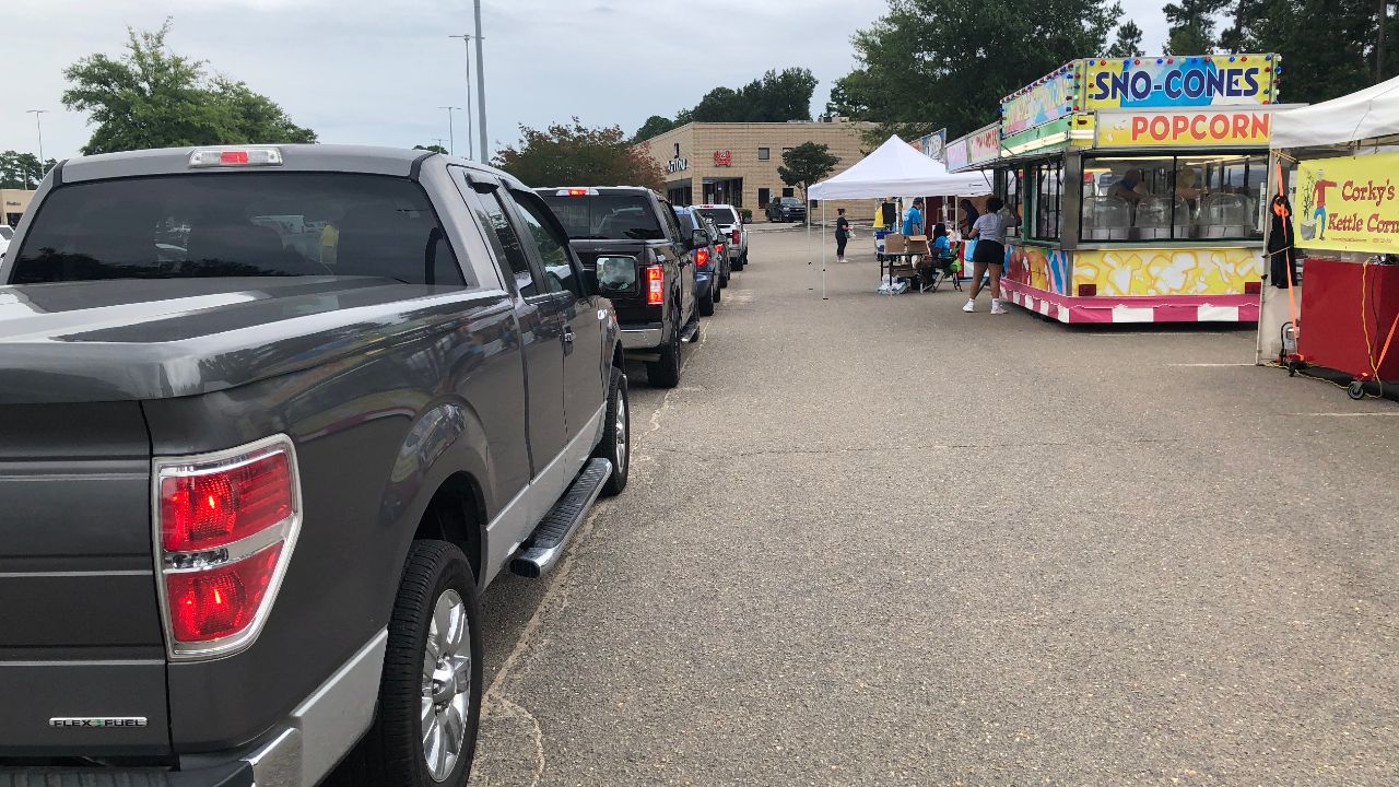 Dogwood Festival Organizers Hold Drive-Thru Event