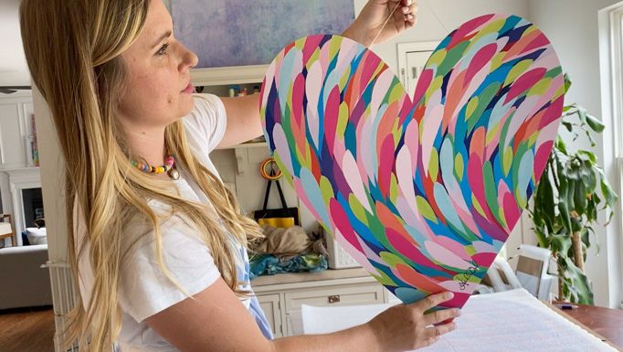 Charlotte artist creates paintings to help others