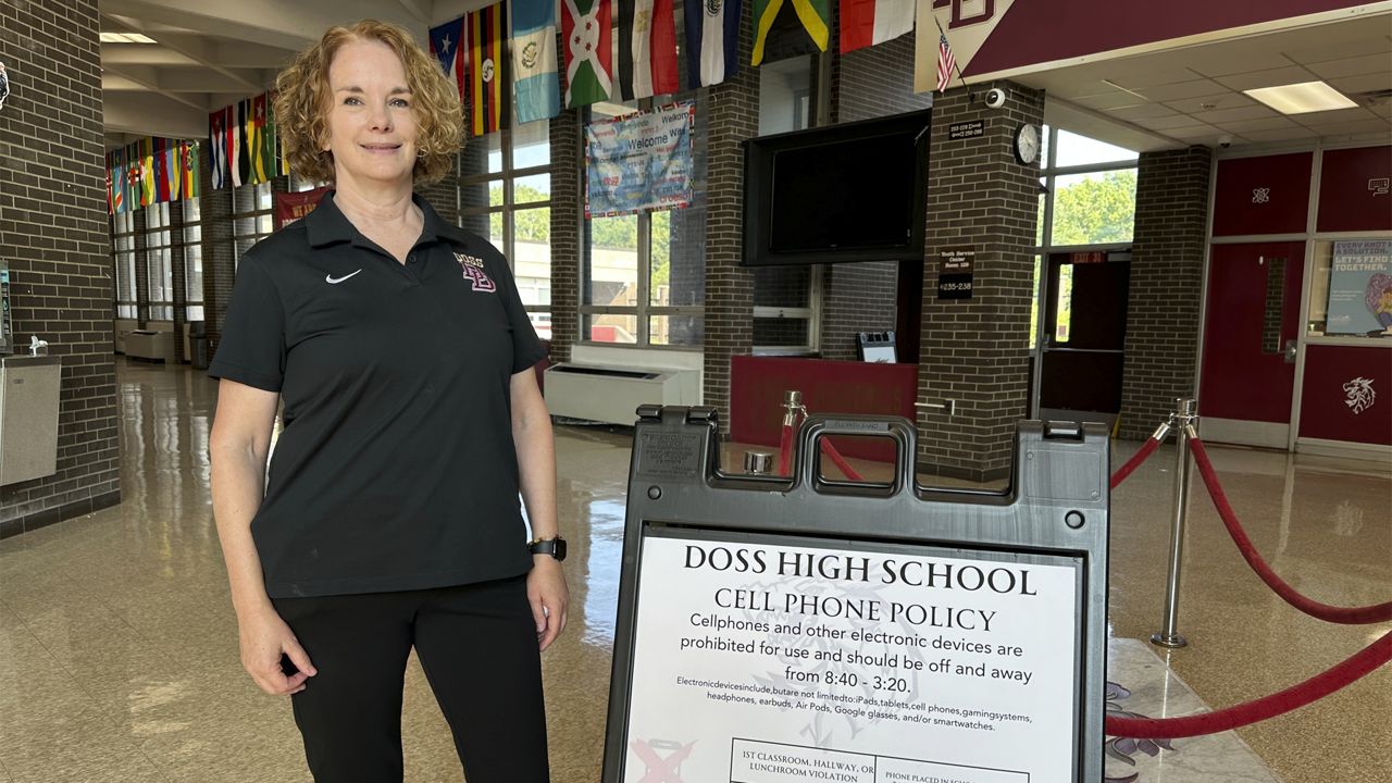 Students face new cellphone restrictions at school